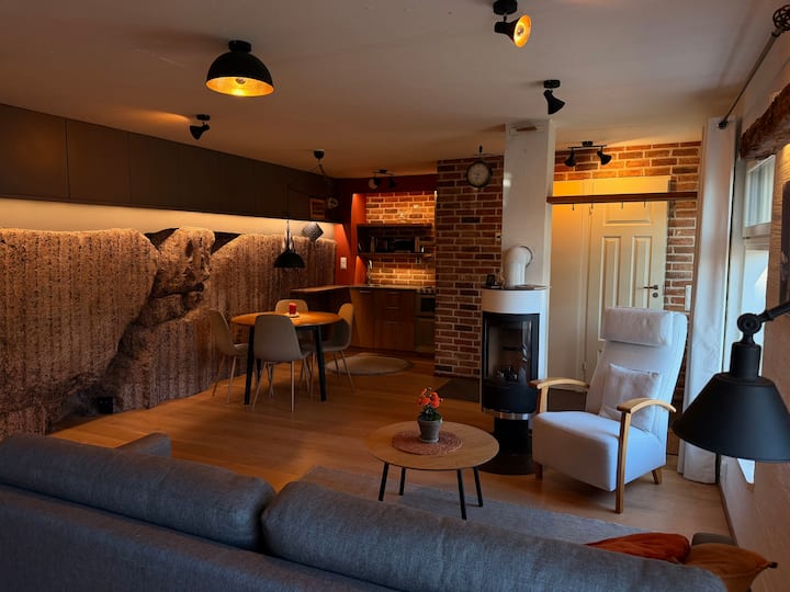 Granit: Upea Loft Asunto Kallioseinän Syleilyssä - Porvoo