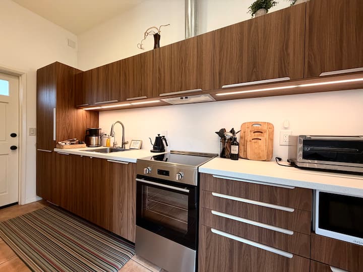 Claremont Guesthouse 5 Min To Colleges|non-smokers - Pomona, CA