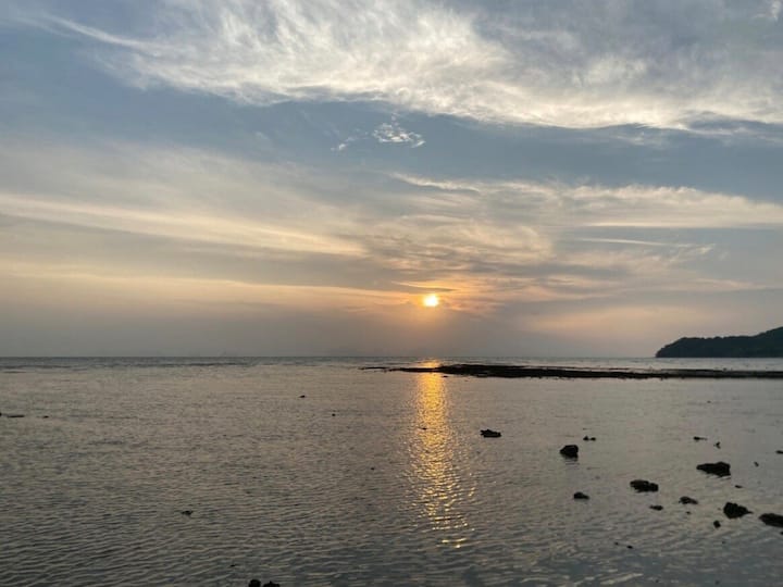 Tree In The Sea Strandhaus Standard - Ko Lanta District
