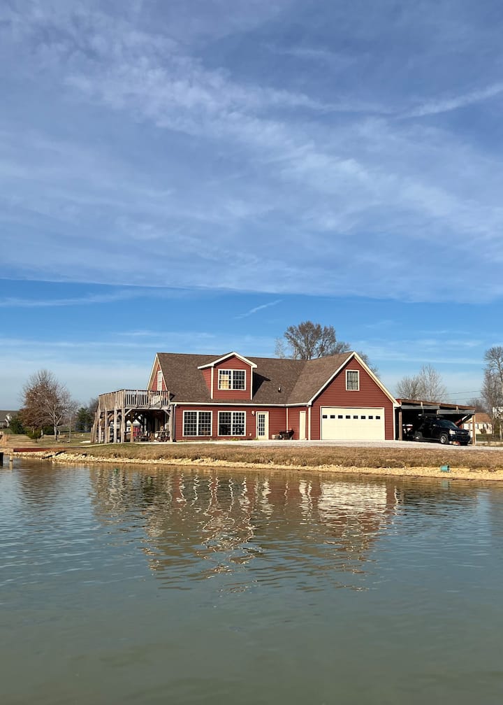 The Clubhouse: Lakefront - Bonnaroo Music And Art Festival