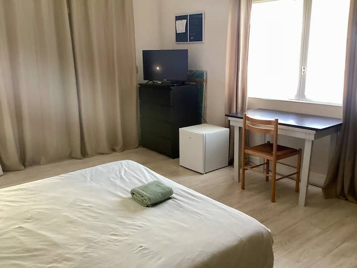 Grande Chambre Et Salle D’eau Accès Indépendant - Montigny-le-Bretonneux