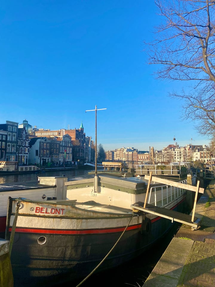 Amsterdam Houseboat Centre Ii - A Fully Safe B&b - Amsterdam