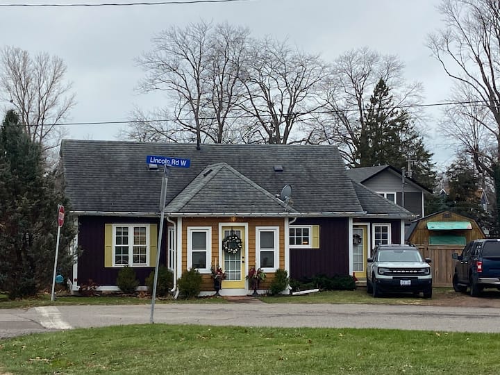 Comfy Cabin By The Beach - Crystal Beach