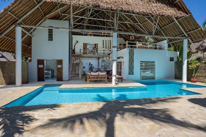 Maisha Marefu House, Luxurious And Magical - Kenya
