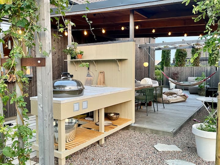 Modernt Hus Med Fint Utekök Nära Havet Och Varberg - Varberg