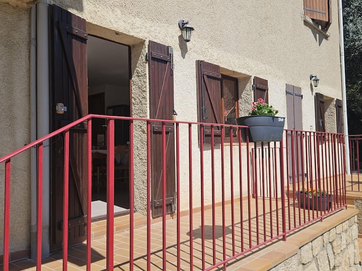 Torriciola 2 - Olmeto 
F2 Proche Mer Climatisé - Olmeto