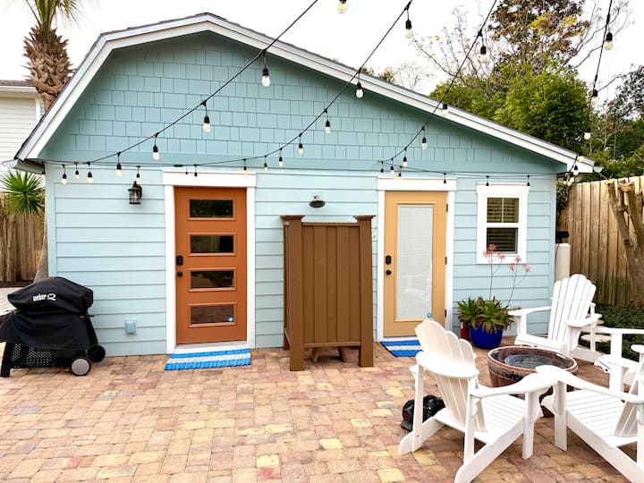 Cute Jacksonville Crepe Myrtle Cottage Craftsman - Jacksonville, FL