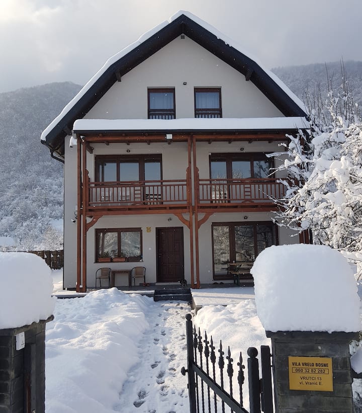 Luxury Villa Inside A National Park "Vrelo Bosne" - Bosnia y Herzegovina