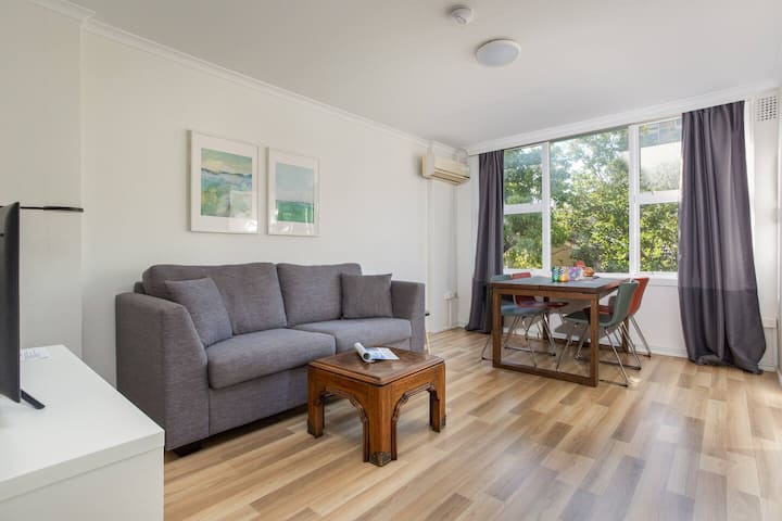 Central & Secluded: Potts Point Paradise With Pool - North Shore