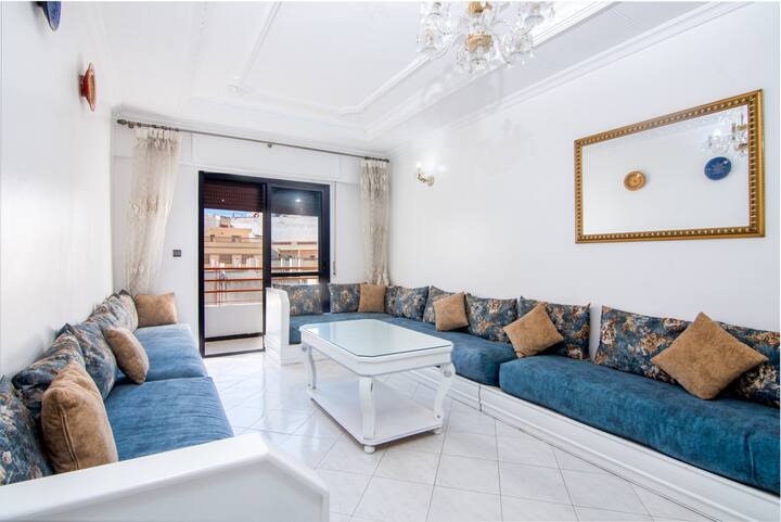 Grand Appart Centre Ville, Garage Sécurisé Et Wifi - Tangier