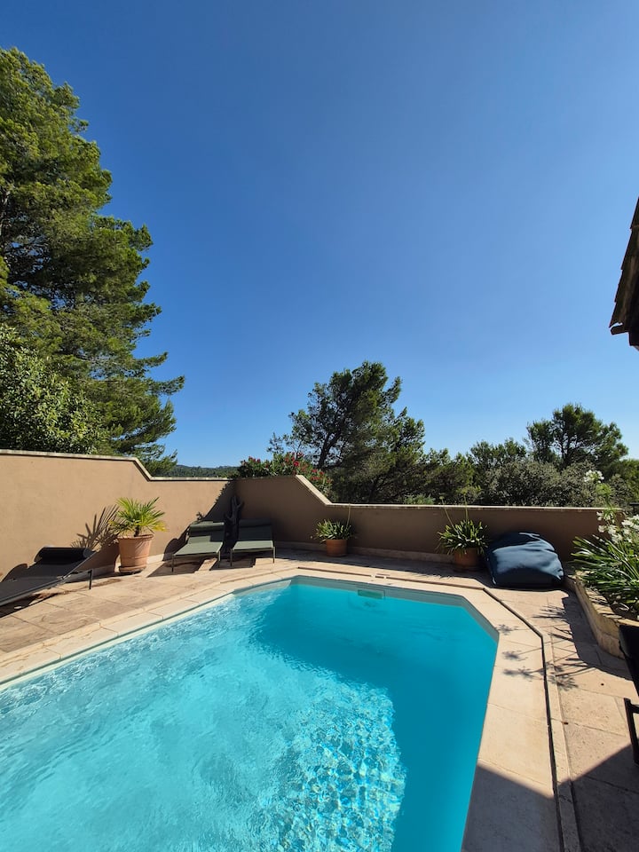 Villa De Charme En Pleine Nature Dans Les Alpilles - Paradou