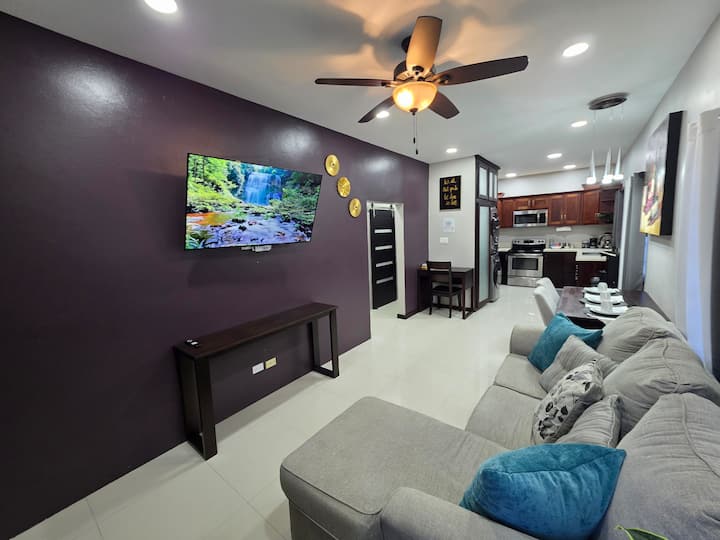 Modern 2 Bed At Embassy Apartment In Belize City - Belize