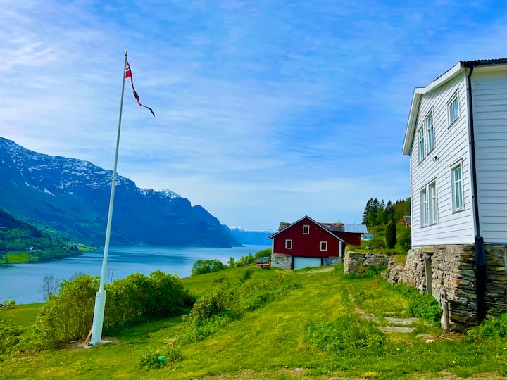 Charming House In A Spectacular Location - Skjolden