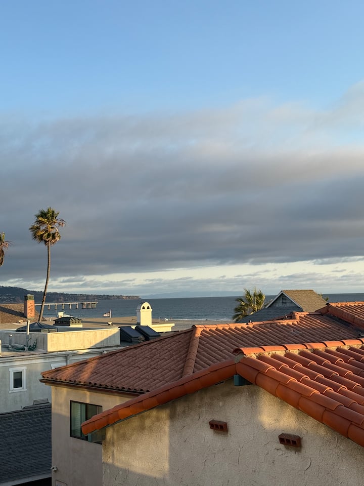Ocean View, Steps To The Beach!! - Manhattan Beach, CA