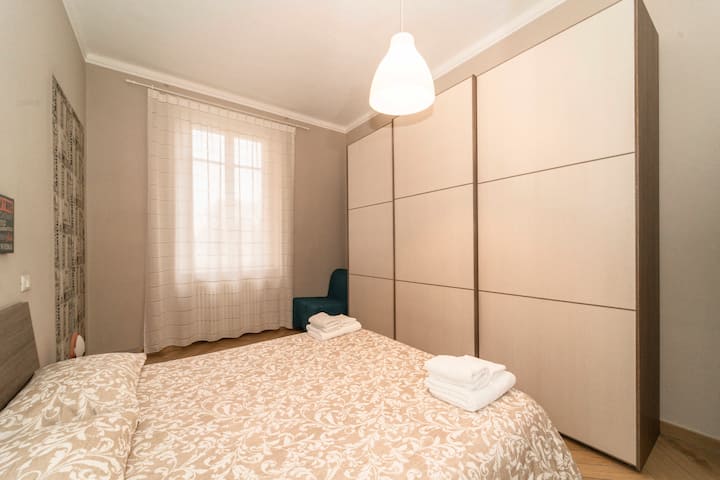 The Urban House Torino
Metro Monte Grappa - Stresa, Italy