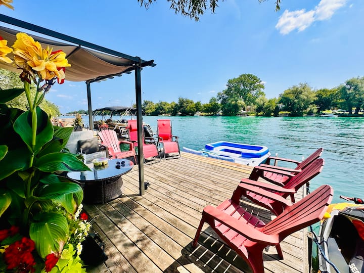 Waterfront@
The Falls! Hottub Pool,mins To Casino! - Niagara Falls