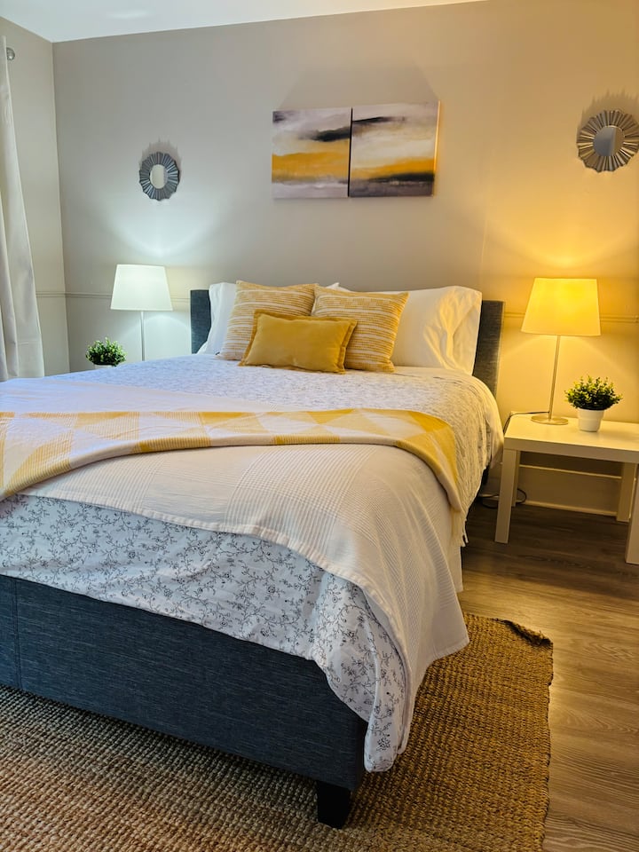 Private 3br Walk To The Falls/backyard /Parking - Niagara Falls