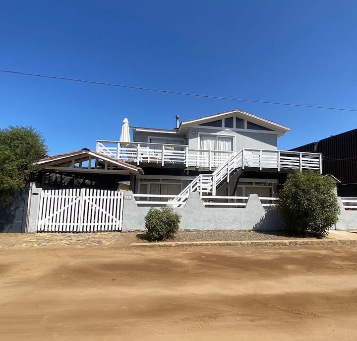 “Brisas Del Mar” A Cuadra De La Playa Y Espaciosa. - Zapallar