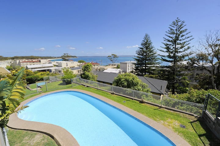 Sundeck 9 With Stunning Water Views Byo Linen - Nelson Bay