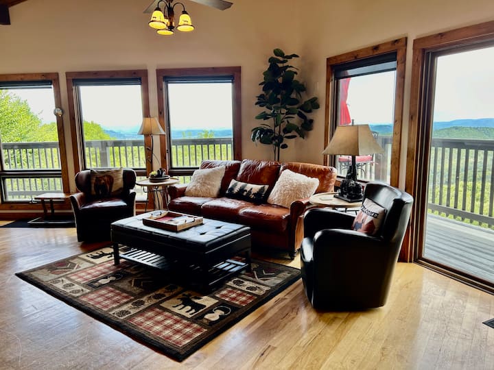 Top 5% Big Views Cabin, Hot Tub Ev, 7 Min Boone/br - Boone, NC