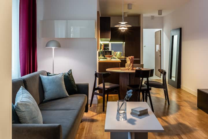 Modern Apartment With Bedroom And Balcony, Center - Krakova