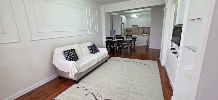 Stylish 1br Apartment Near City Center Ulaanbaatar - Mongolia