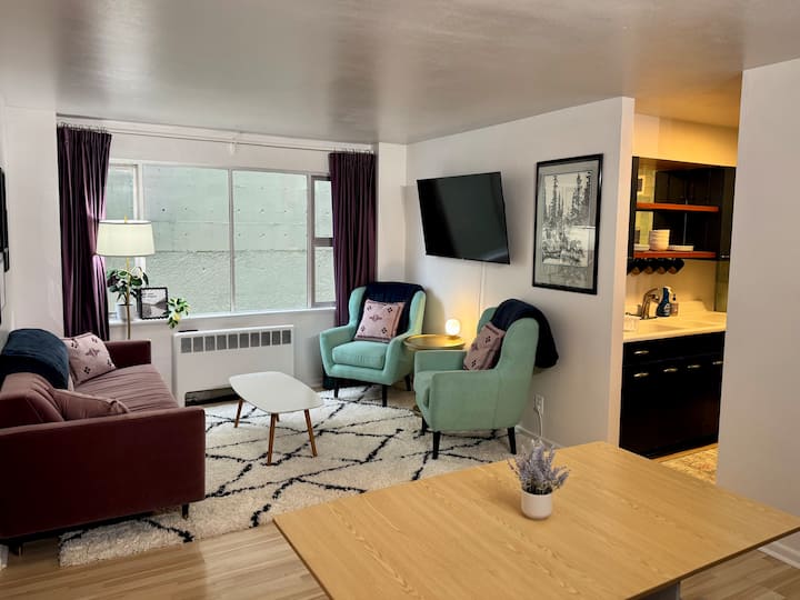 Charming Studio In The Heart Of Downtown - Alaska