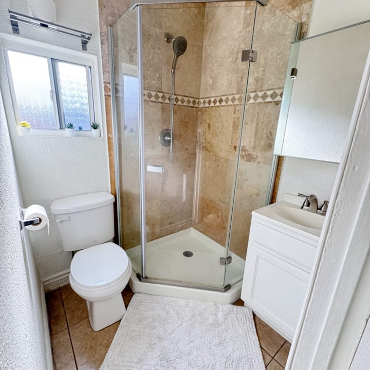 Spaciuos Private Studio - Gardena, CA