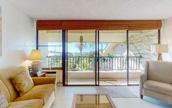 Kalanikai Condo 2 Blocks From The Beach - Kailua-Kona, HI