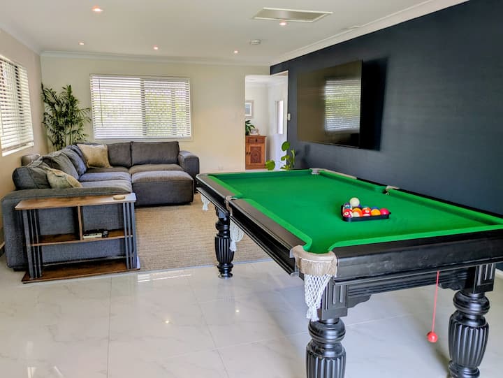 Sunshine Coast Getaway With Pool & Games Room - Sunshine Coast