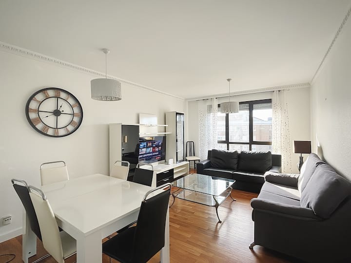 Luminoso Y Amplio Apartamento En Yamaguchi - Pamplona