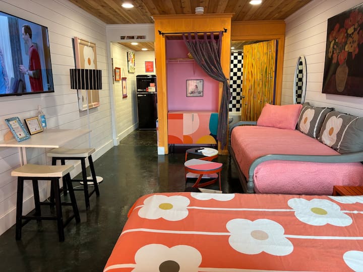 Sea 11: Chic Condo/shabby Building! - Panama City Beach, FL