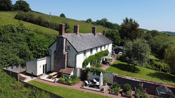 Character Country Cottage With Own Private Garden - Crediton