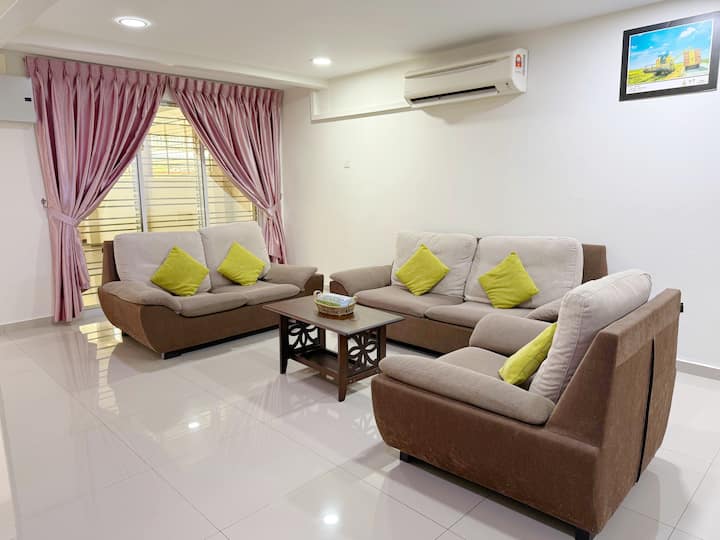 Golden Flower Sekinchan Homestay - Sekinchan