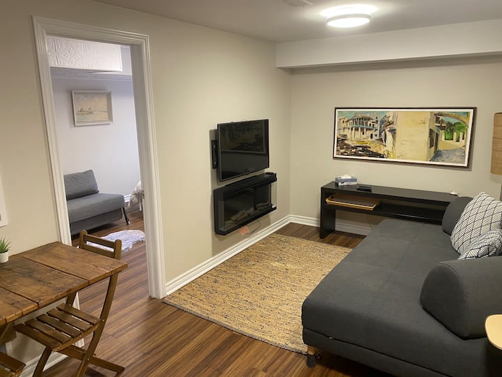 Guest Suite Close To Airport With Parking - Ottawa