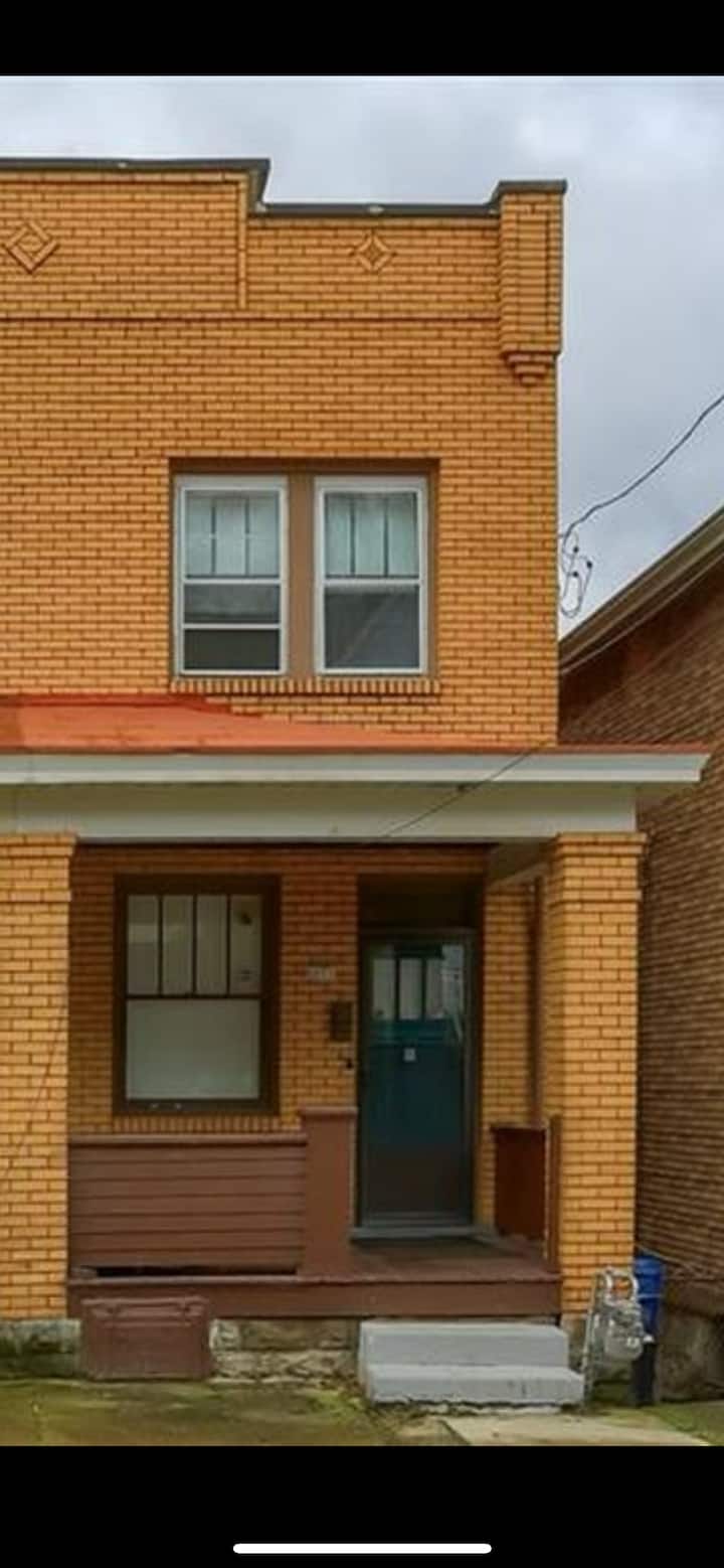 Cozy Home And Room - Pittsburgh, PA