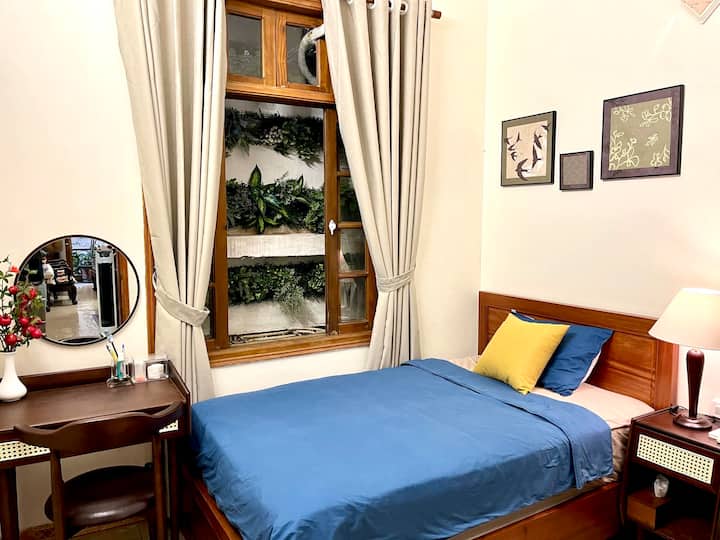 Hearty Hanoi Homestay - Cozy Single Bedroom - Hanoi