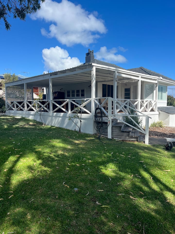Shoaly - A Classic Beach House - Rockingham