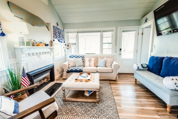 Oceanview Cottage, Million $ View Sea Street Beach - Mayflower Beach, Dennis