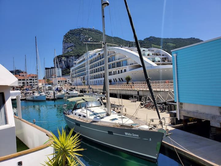 Sleeps 6 Whole Luxury Yacht 3 Big Doubles, Saloon - Algésiras