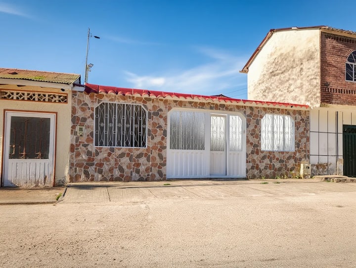 Carmen De Apicalá Casa Familiar Piscina Privada - Carmen Apicala