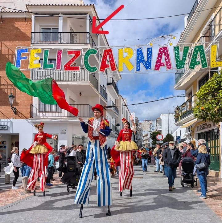 Town Centre Penthouse, Sea Views, Balcon De Europa - Spain