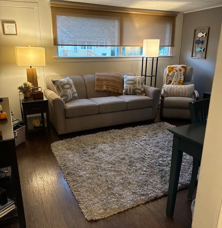 Cozy Winter Base Near Snow/ski Trails & Tawas Bay! - East Tawas, MI