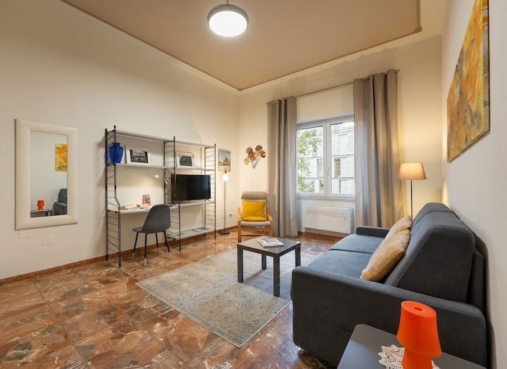 Cozy 2 Bed+kit Few Steps From Station W/parking - Florenz