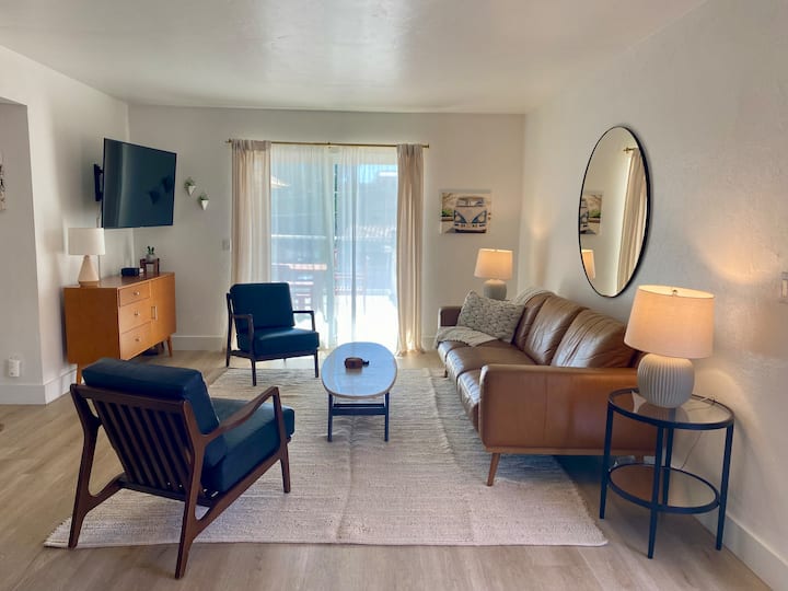 Mid Century Beach Bungalow With Sunny Patio - San Clemente Pier Beach