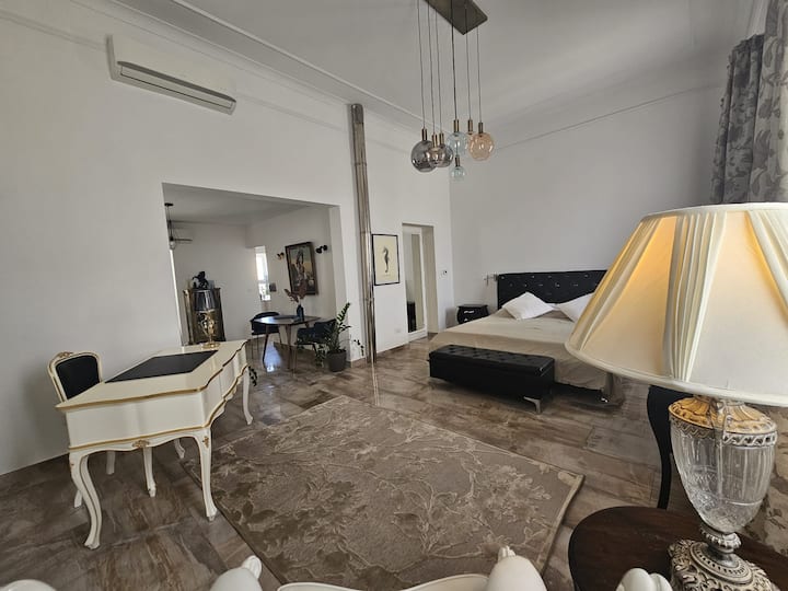 Experience A Pinch Of Maltese Nobility In Rabat - Malta