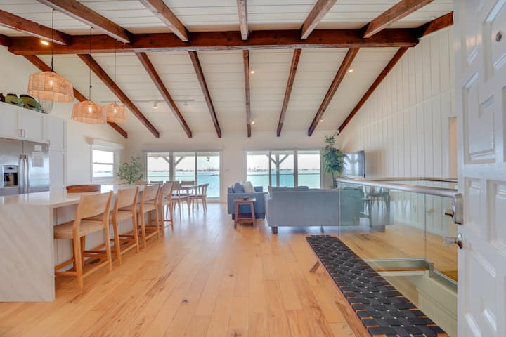 *New* Remodel Prime Waterfront Home On Sail Bay! - San Diego, CA