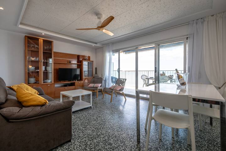 Apartment On The Beach Front In Cullera. - Cullera