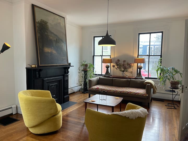 Hudson Gem In Prime Location - Hudson, NY