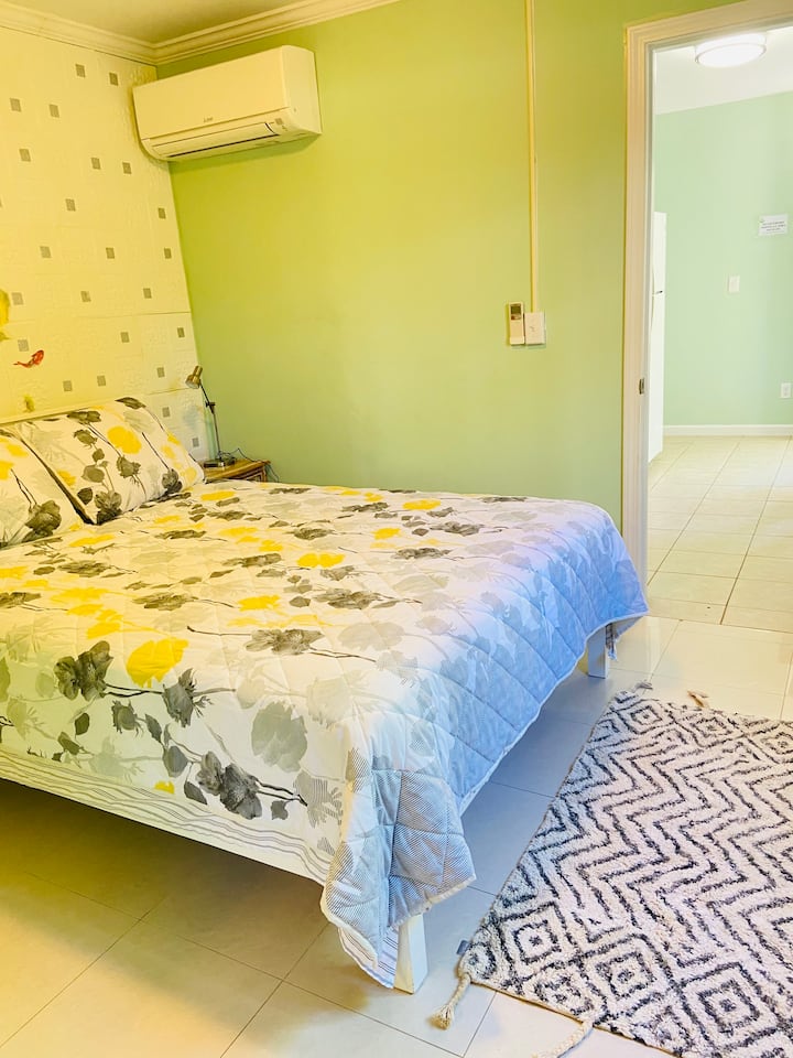 Kans Home- Downtown, Quiet, Entire Townhouse Style - Honolulu, HI